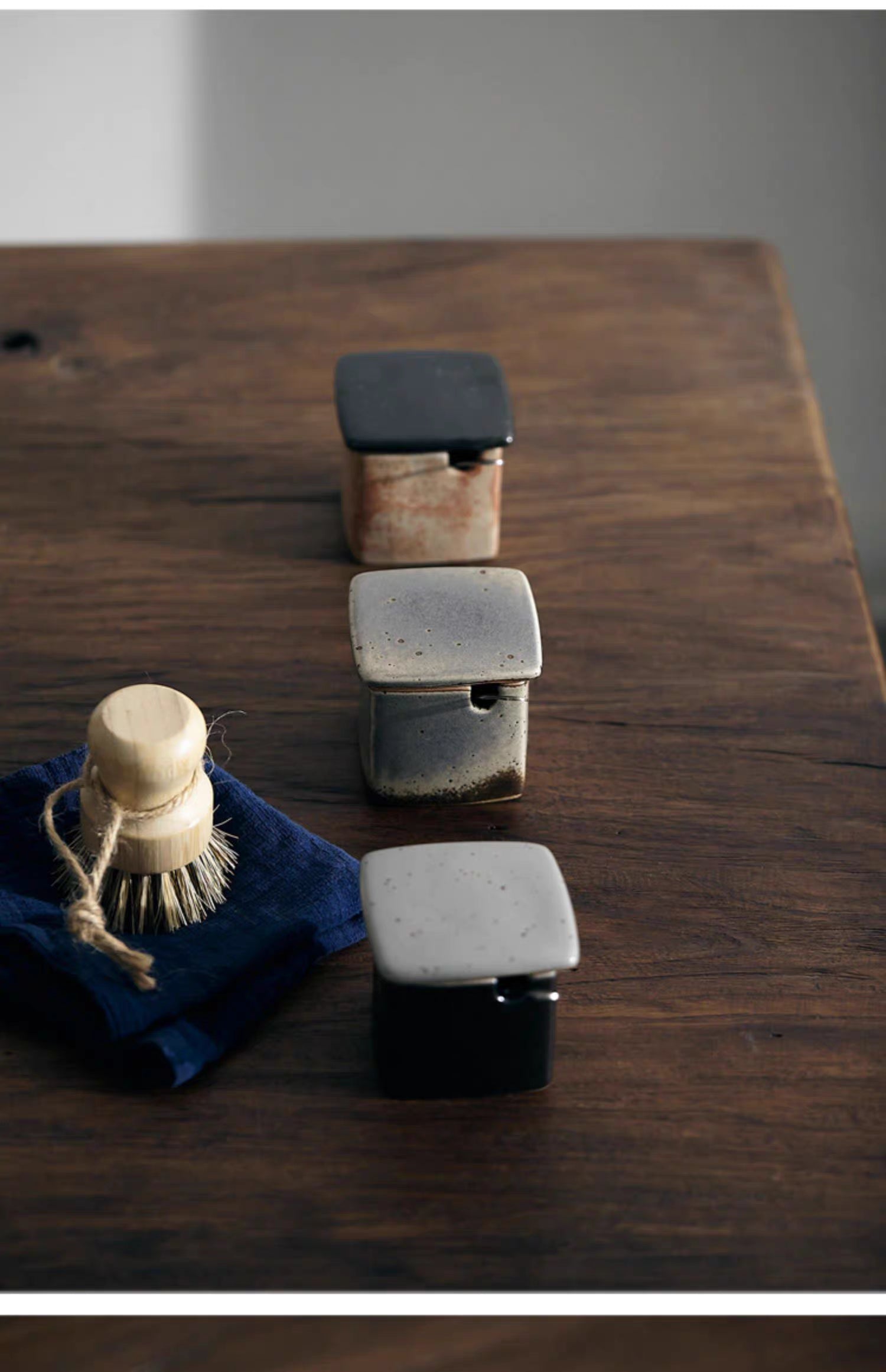 CONDIMENT JAR (HAND MADE)